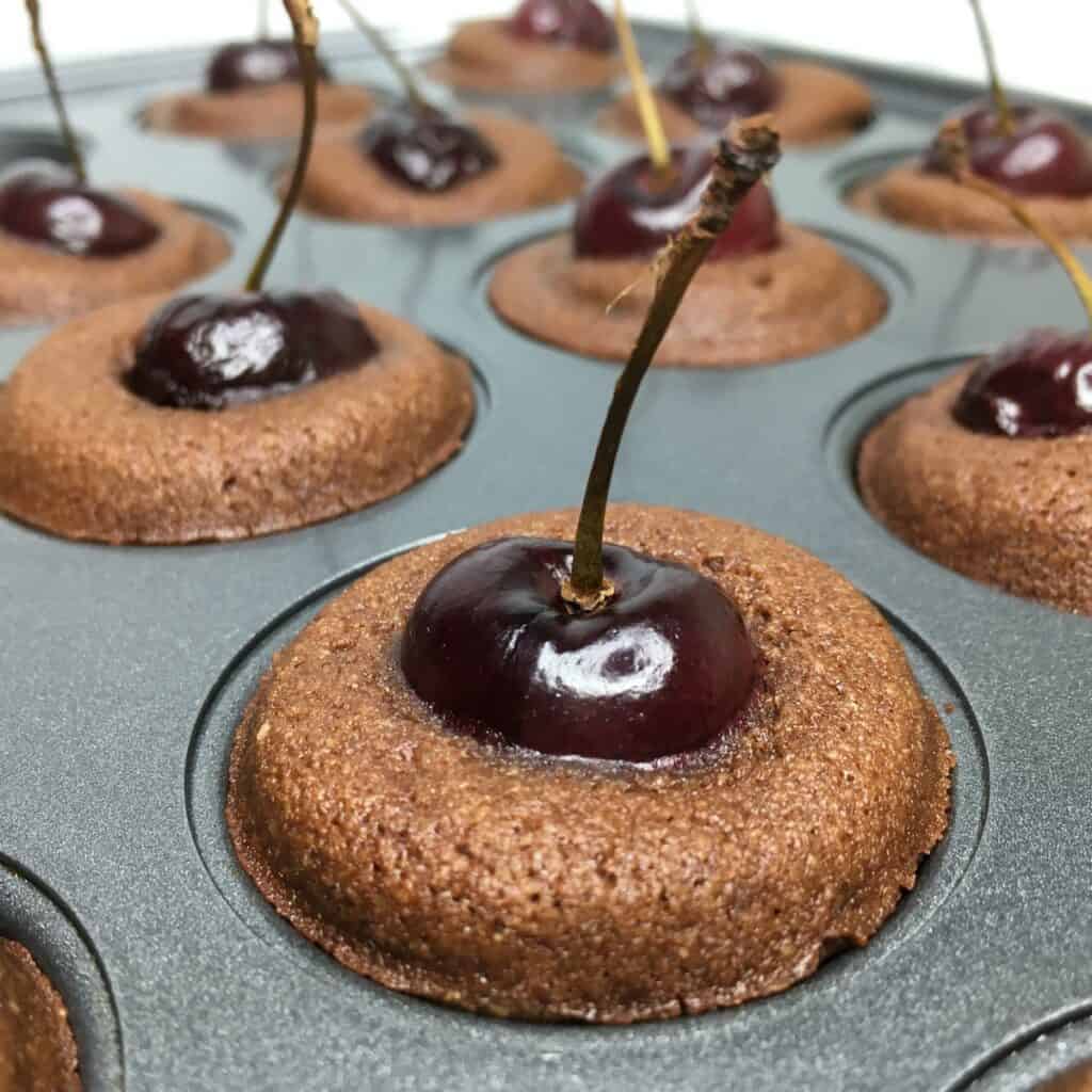 Chocolate Financiers (Easy & Quick) – Baking Like a Chef