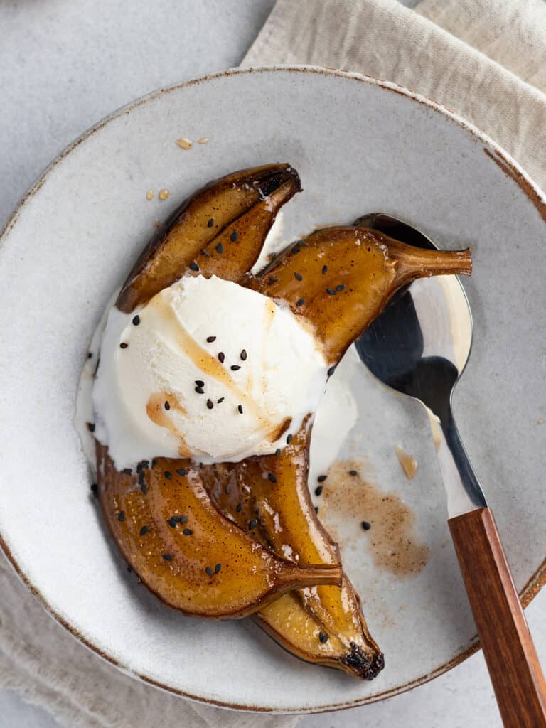 4-Ingredient Pan Fried Bananas Dessert – Baking Like a Chef