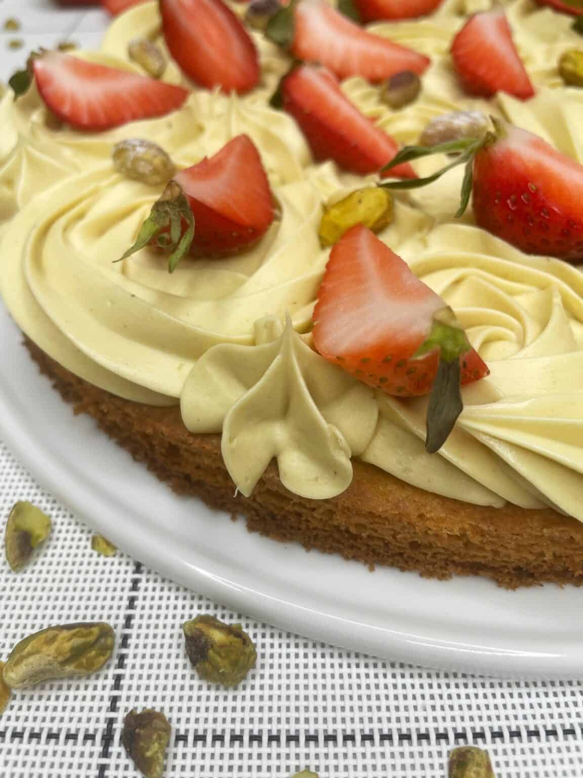 Strawberry Pistachio Tart – Baking Like a Chef
