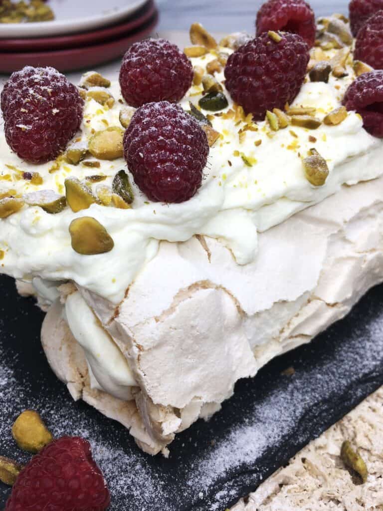 Pavlova Roll (Meringue Roulade) – Baking Like a Chef