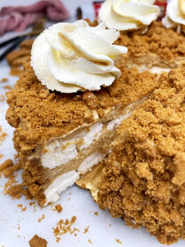 Lotus Biscoff Cake (Easy Recipe) – Baking Like a Chef