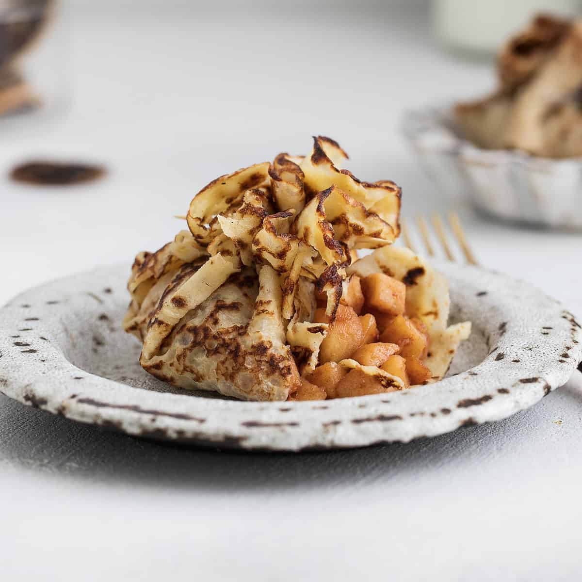 Apple Cinnamon Crepes Recipe (Beggar’s Purses) – Baking Like a Chef