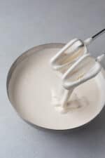 5-Ingredient Oil Sponge Cake (With Olive Oil) – Baking Like a Chef