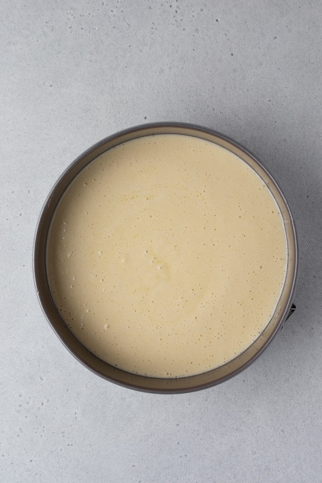 5-Ingredient Oil Sponge Cake (With Olive Oil) – Baking Like a Chef