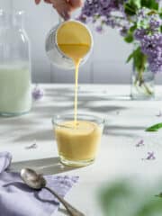 Crème Anglaise Recipe (Vanilla Custard Sauce) – Baking Like a Chef