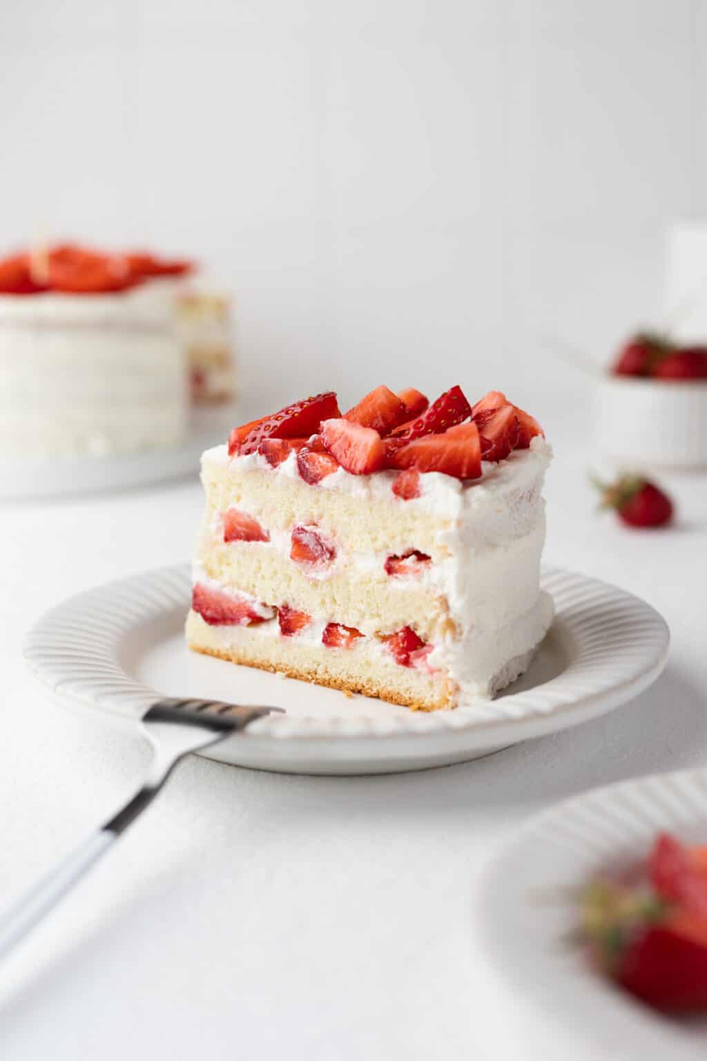 Strawberry Chantilly Cake – Baking Like a Chef