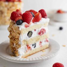 Triple Berry Cake – Baking Like a Chef