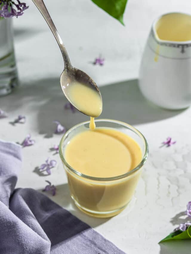 Crème Anglaise Recipe (Vanilla Custard Sauce) – Baking Like a Chef
