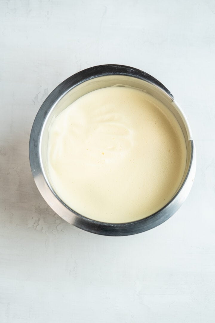 Vanilla Sponge Cake Roll (Basic Recipe) – Baking Like a Chef